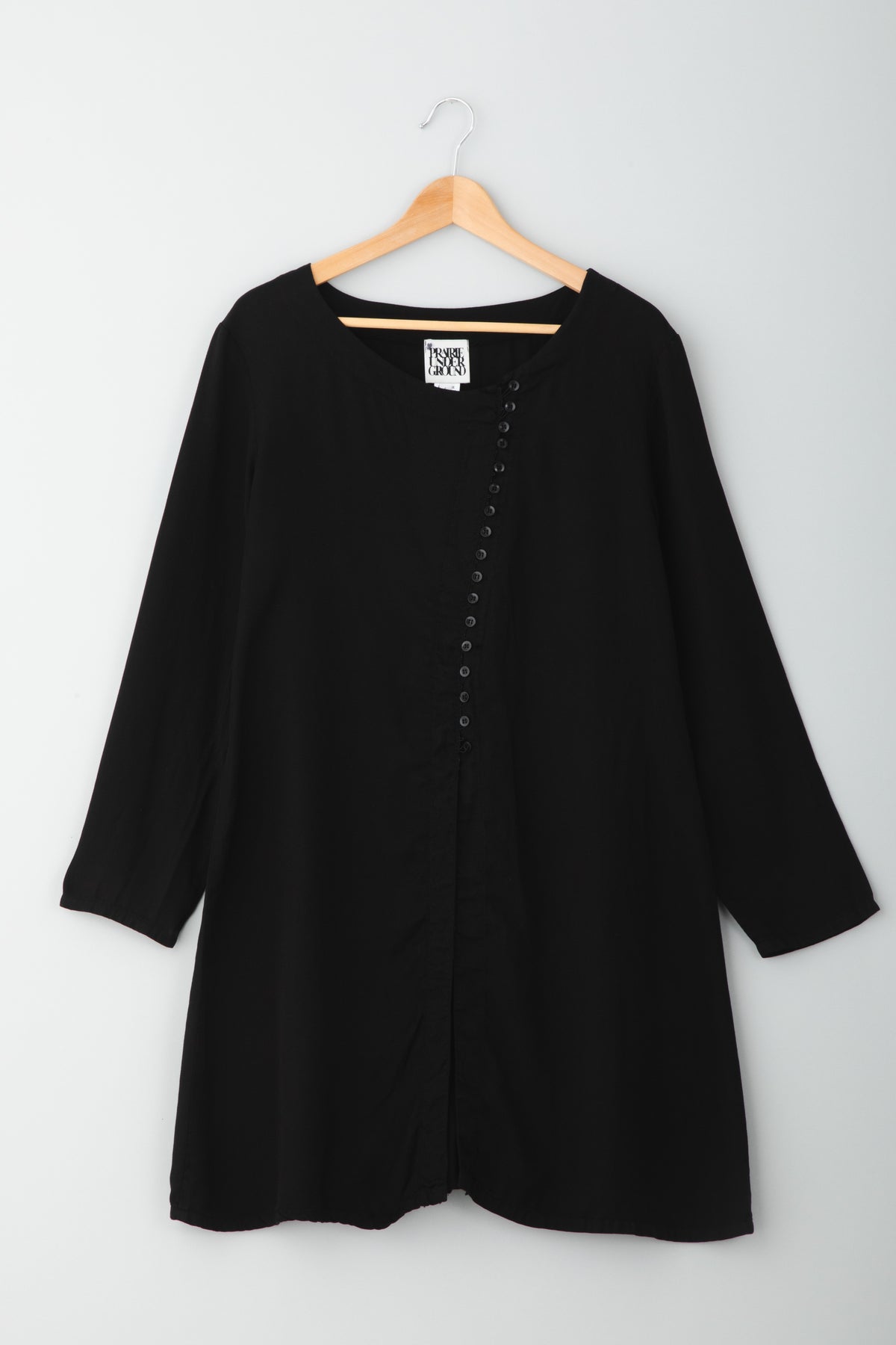 Pearly Buttons in Black — Prairie Underground